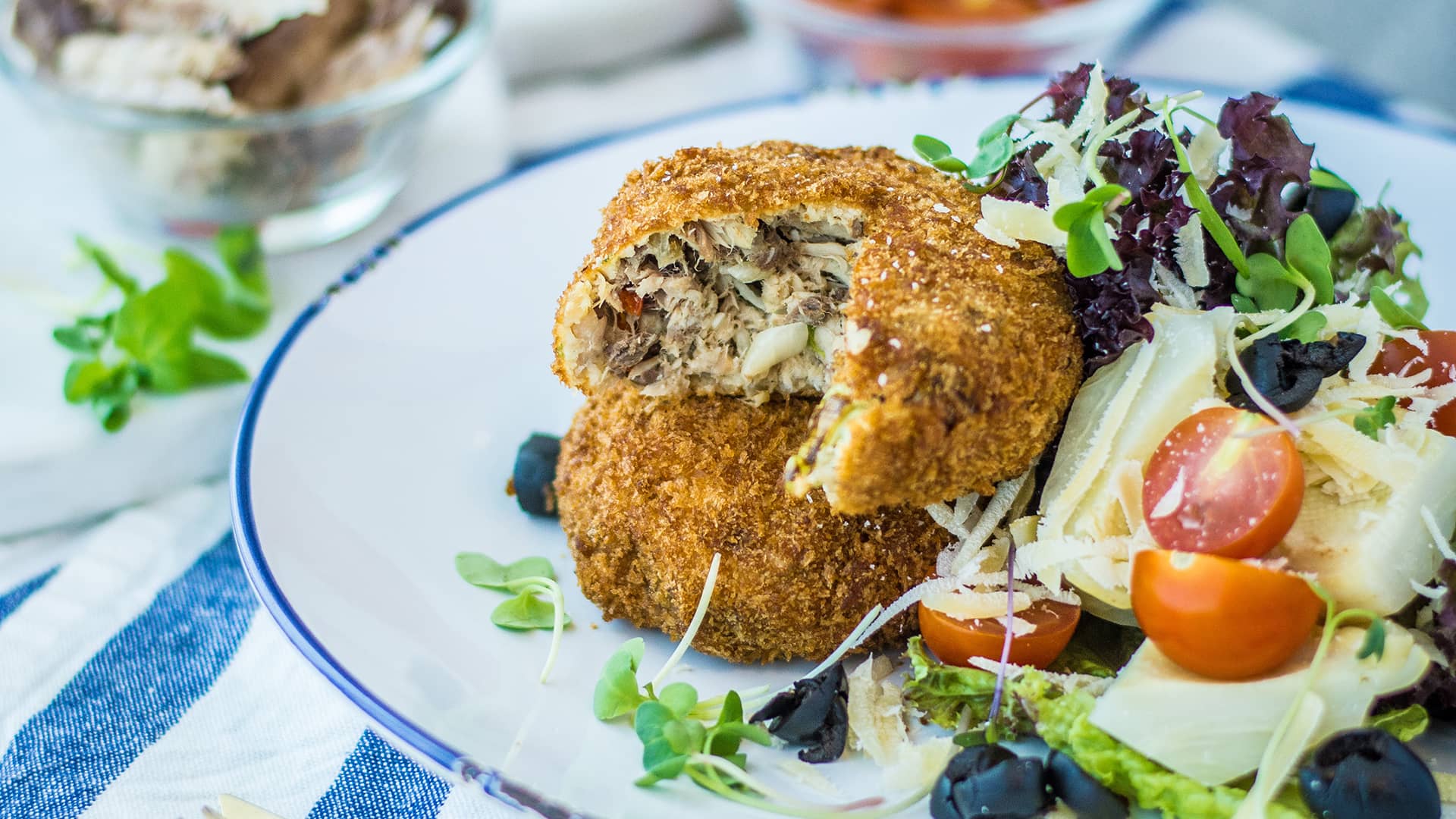 Croquetas de Jurel acompañado con Salsa Mediterránea - Camanchaca